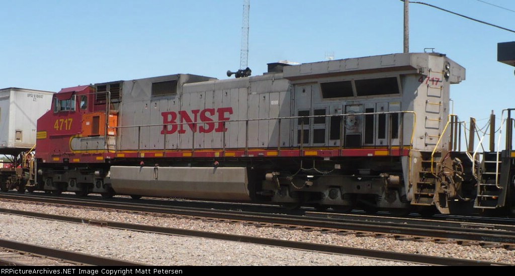 BNSF 4717
